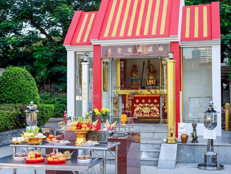 ส่วนบริหารกิจการจัตุรัสจามจุรี จัดงาน ทำบุญตักบาตรข้าวสารอาหารแห้ง ในโอกาสต้อนรับปีใหม่ ...