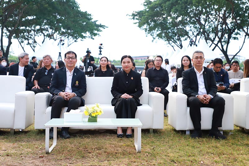 “ดนตรีในสวน : H.M. Song อว. บรรเลงเพลงของพ่อ" เพื่อเทิดพระเกียรติพ่อแห่งแผ่นดิน ในหลวงรัชกาลที่ ...